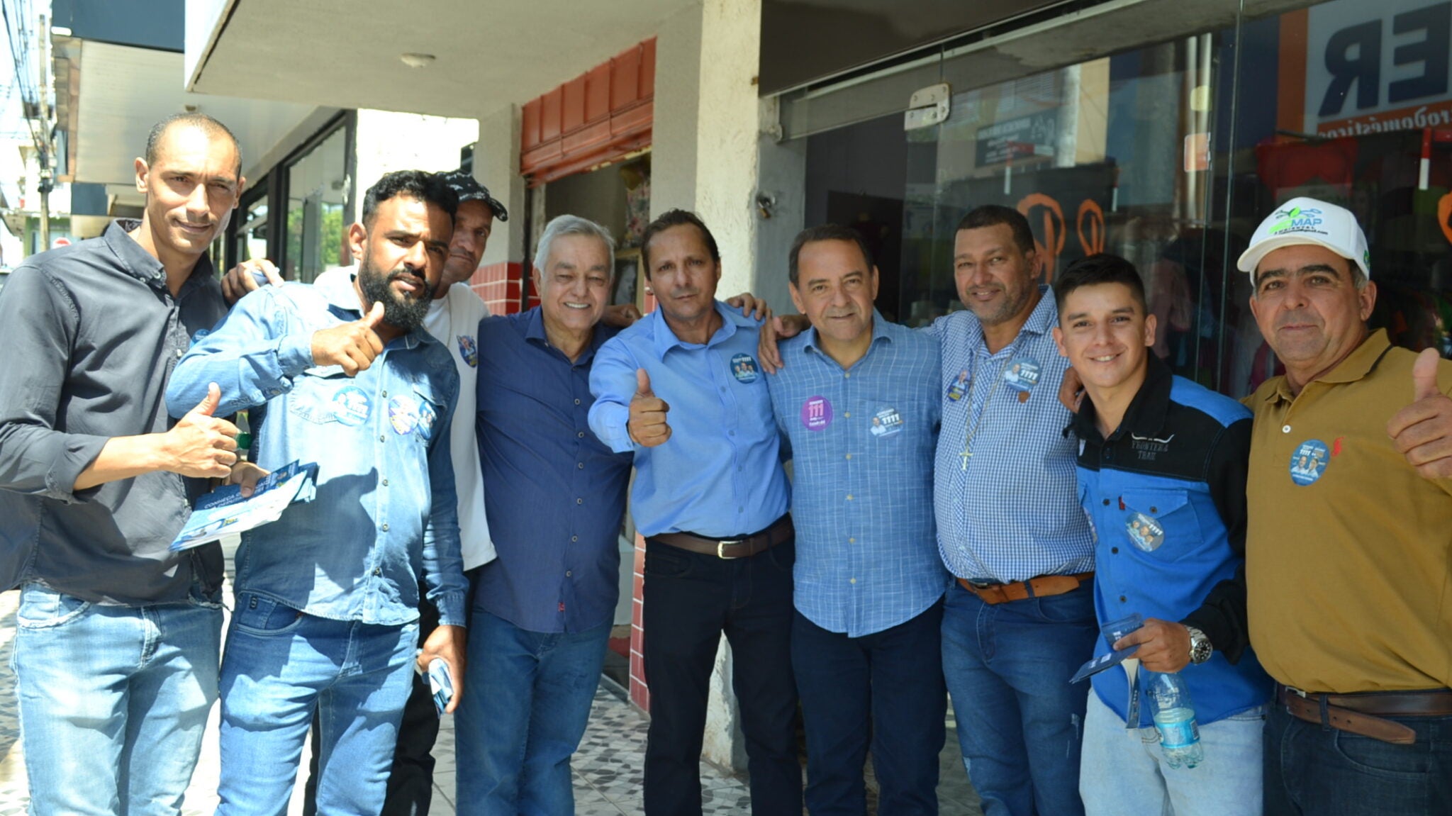 Adriano do Baldy busca reeleição para o Congresso Nacional durante ...