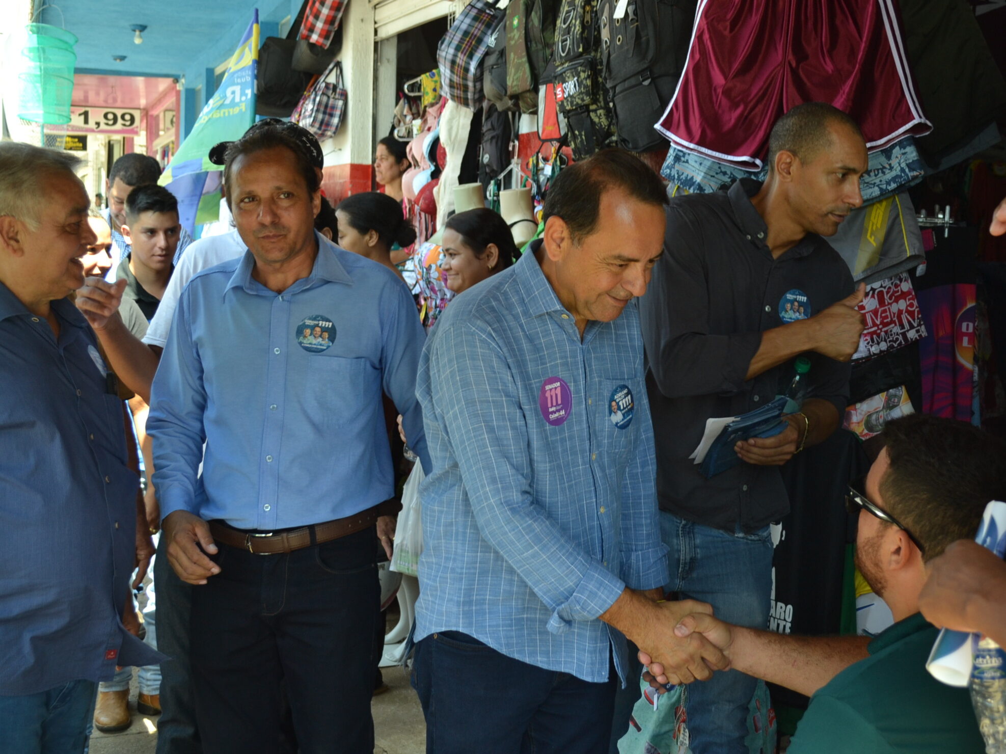 Adriano do Baldy busca reeleição para o Congresso Nacional durante ...