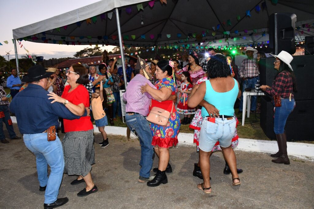 MELHOR IDADE – Tradição e alegria marcam Festa ‘Julina’ 2025 da ...